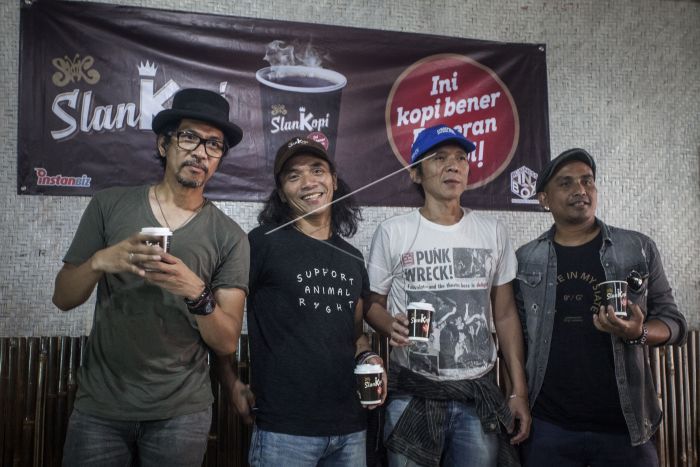 Slank Bikin Warung Kopi untuk Slankers | LOVE JOGJA AND YOU